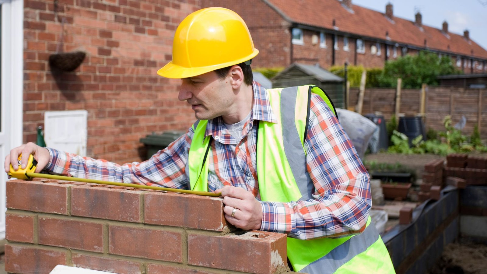 How To Check A Builder’s Credentials Before Hiring In NZ